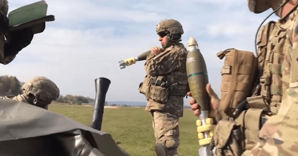 This is what it's like to fire an 81mm mortar - Americas Military ...