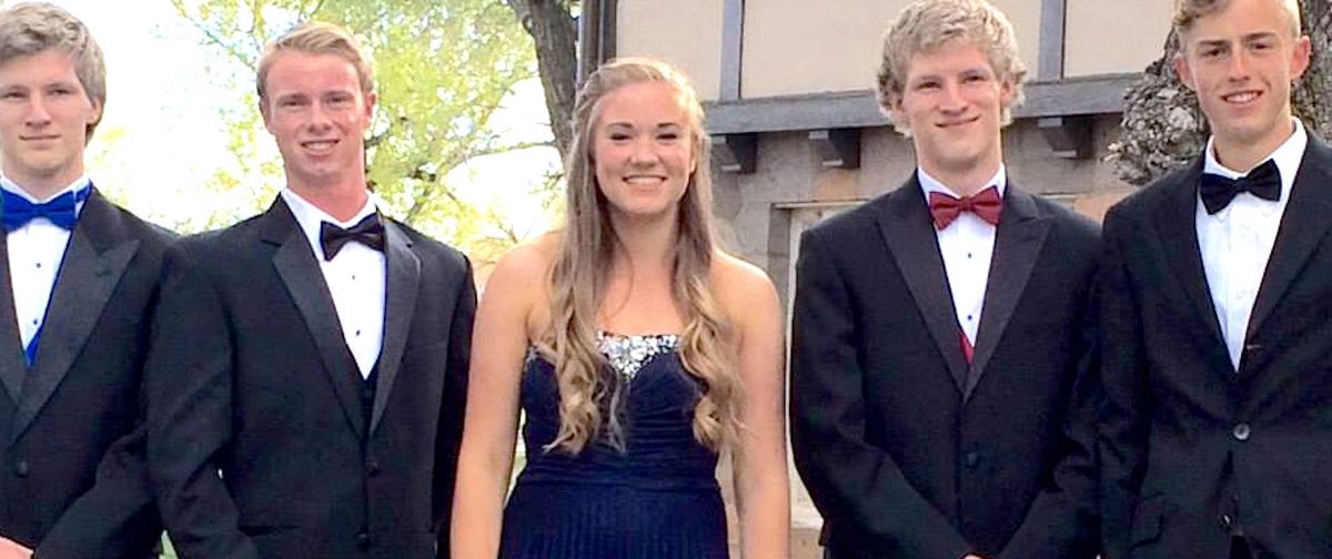 NBD I Had 3 Prom Dates, Which Is 1 Of The 12 Perks Being The Only Girl ...