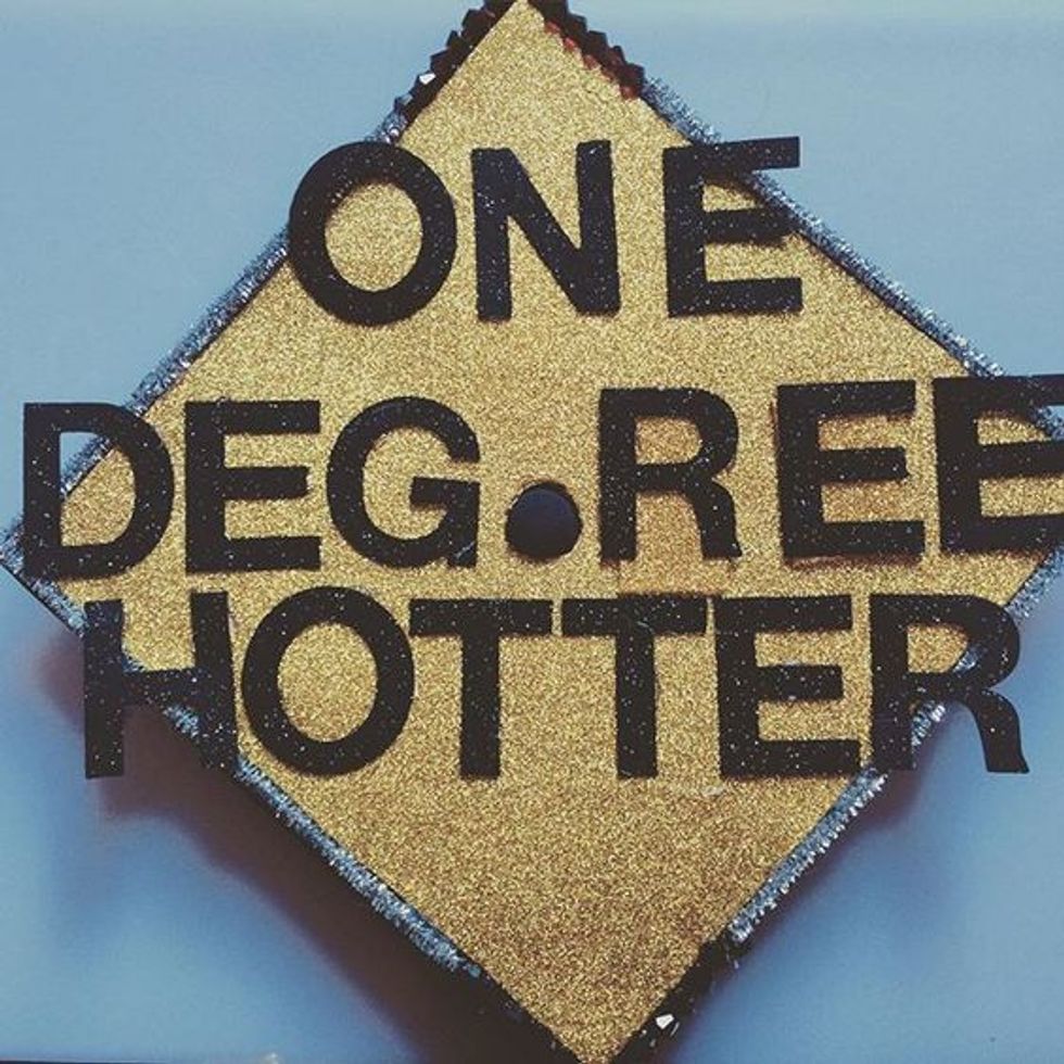 15 Graduation Cap Decorating Ideas For Pun Lovers