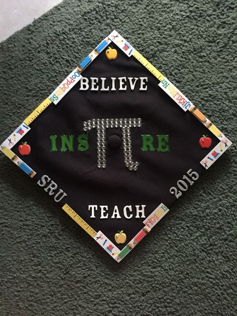 15 Graduation Cap Decorating Ideas For Pun Lovers