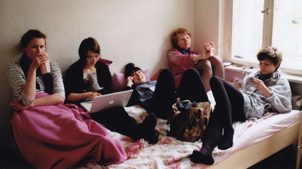 10 Things Every Certified Lazy Girl Could Relate To, If She Was REALLY ...