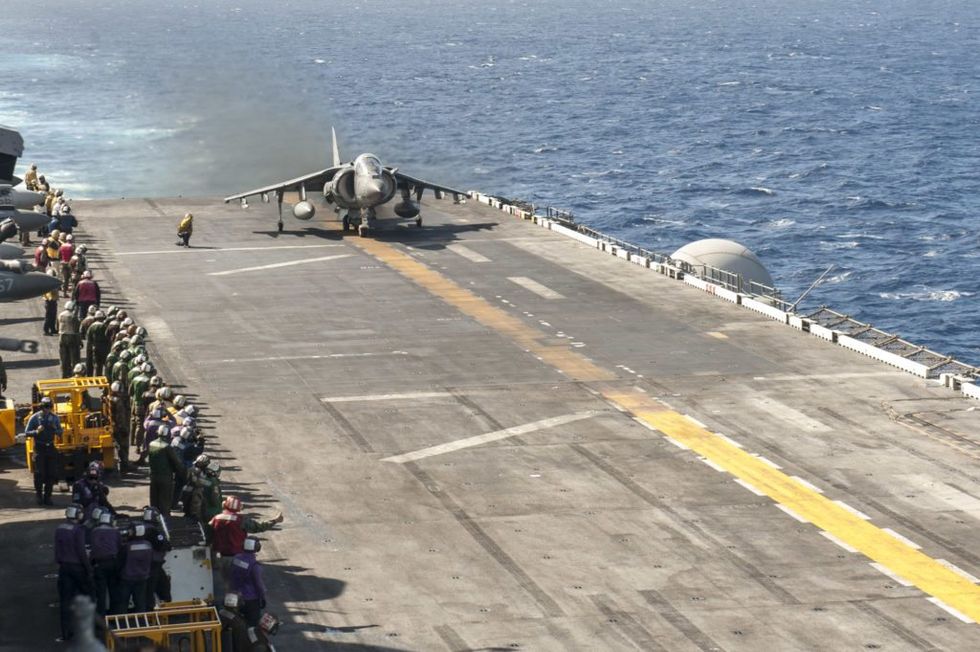 The Navy's amphibious assault ships can be emergency carriers ...