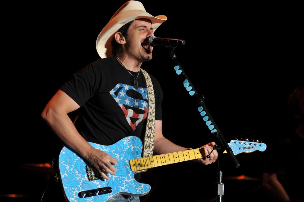 30 Throwback Country Songs You Should Have On Your Playlist