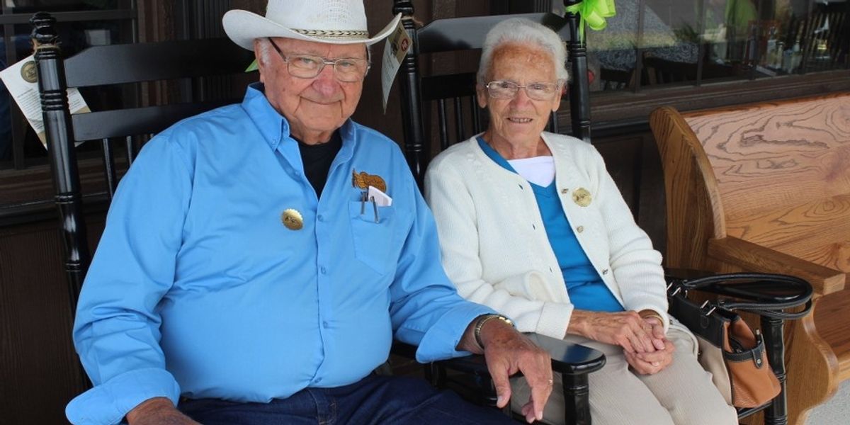 Meet Ray and Wilma Yoder, the couple who have visited every Cracker ...