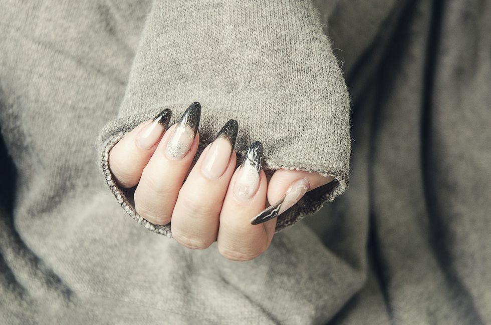 8 Things You Should Know Before Getting Acrylic Nails