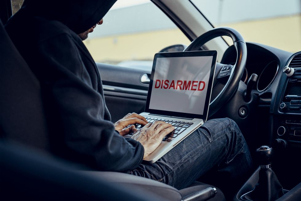 Connected car cyber hacking poses many risks, expert warns - Gearbrain