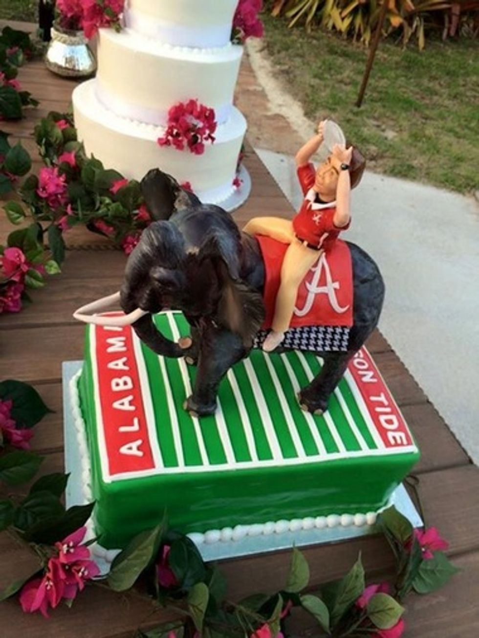 18 uniquely Southern groom's cakes - It's a Southern Thing