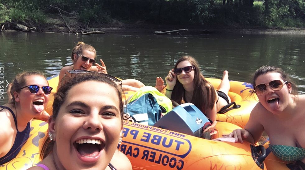 10 Necessities College Girls Need On Their Bodies At All Times To ...