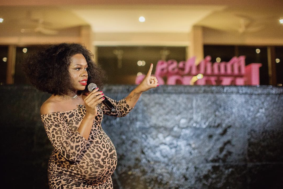 curlBOX Founder Myleik Teele On Pregnancy After Miscarriage - xoNecole ...