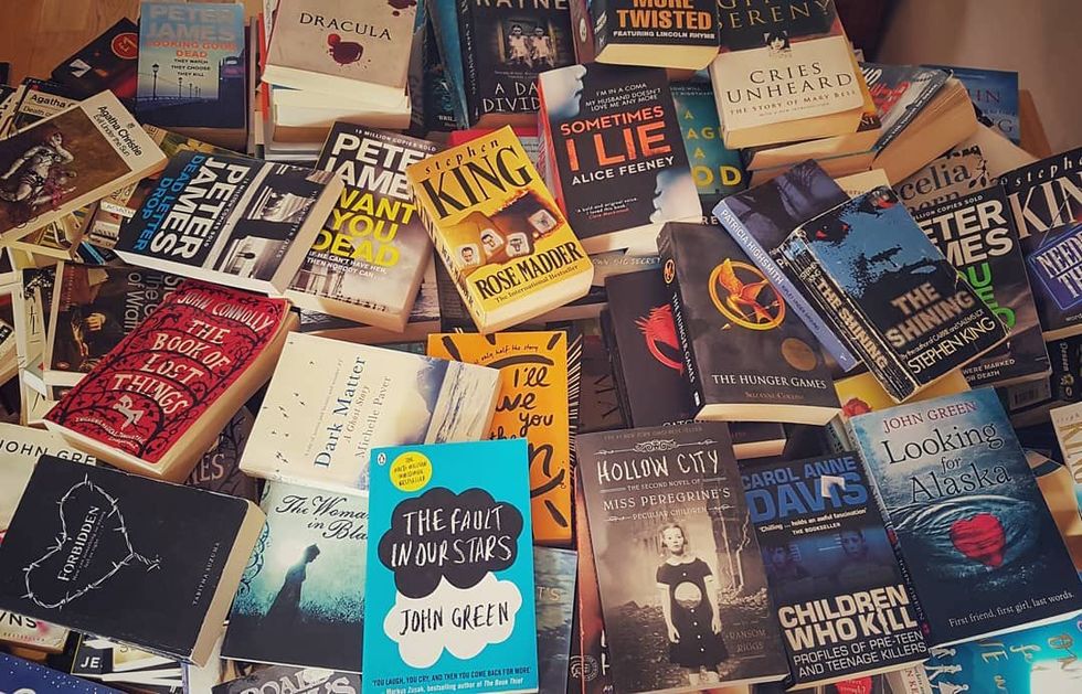 10 Reasons I Prefer Physical Books Over Ebooks Even Though I Read ...