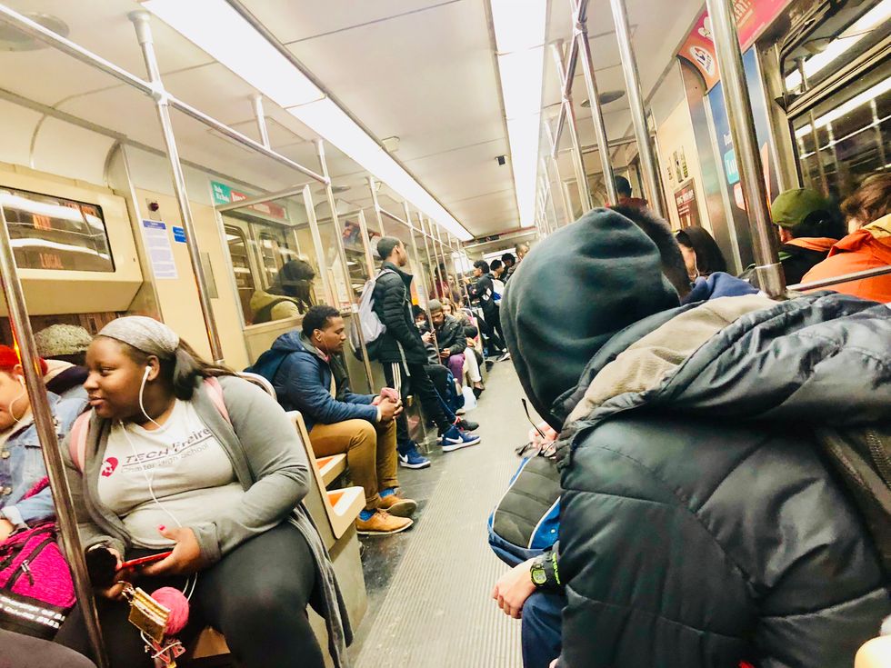11 Things You See On The Broad Street Line