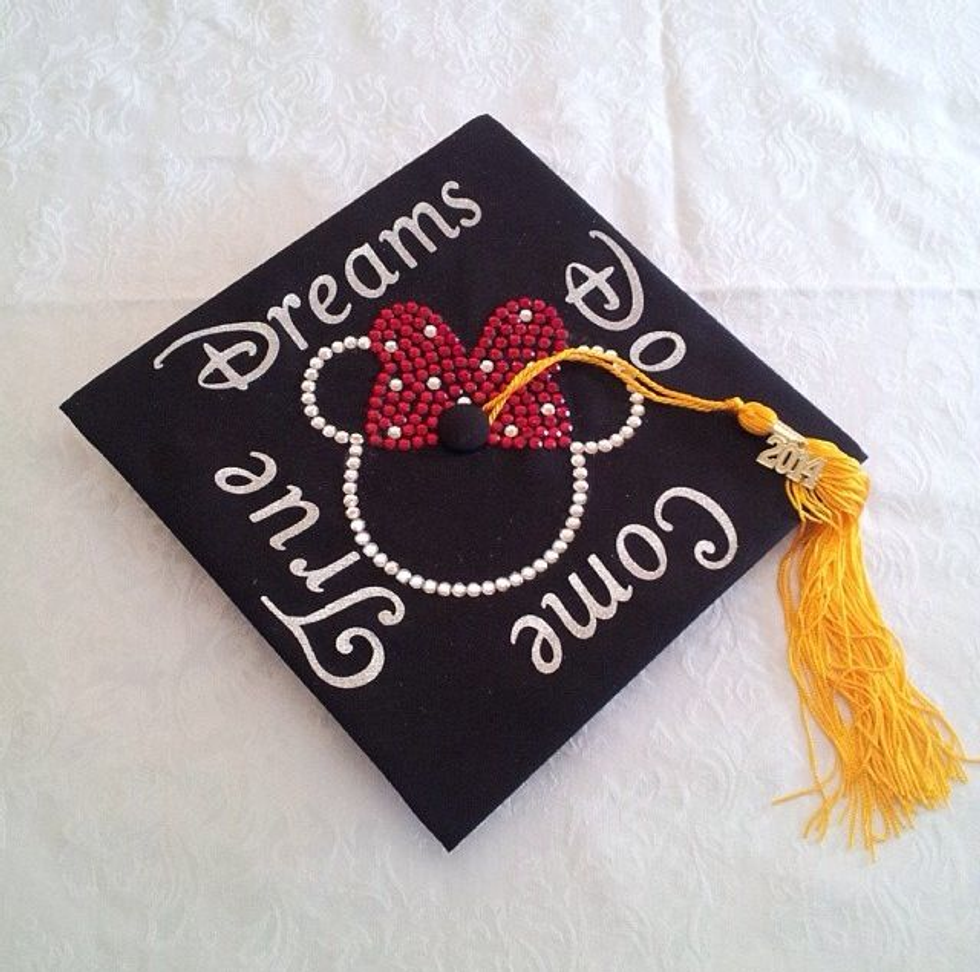 25 Graduation Cap Decoration Ideas For Disney Lovers
