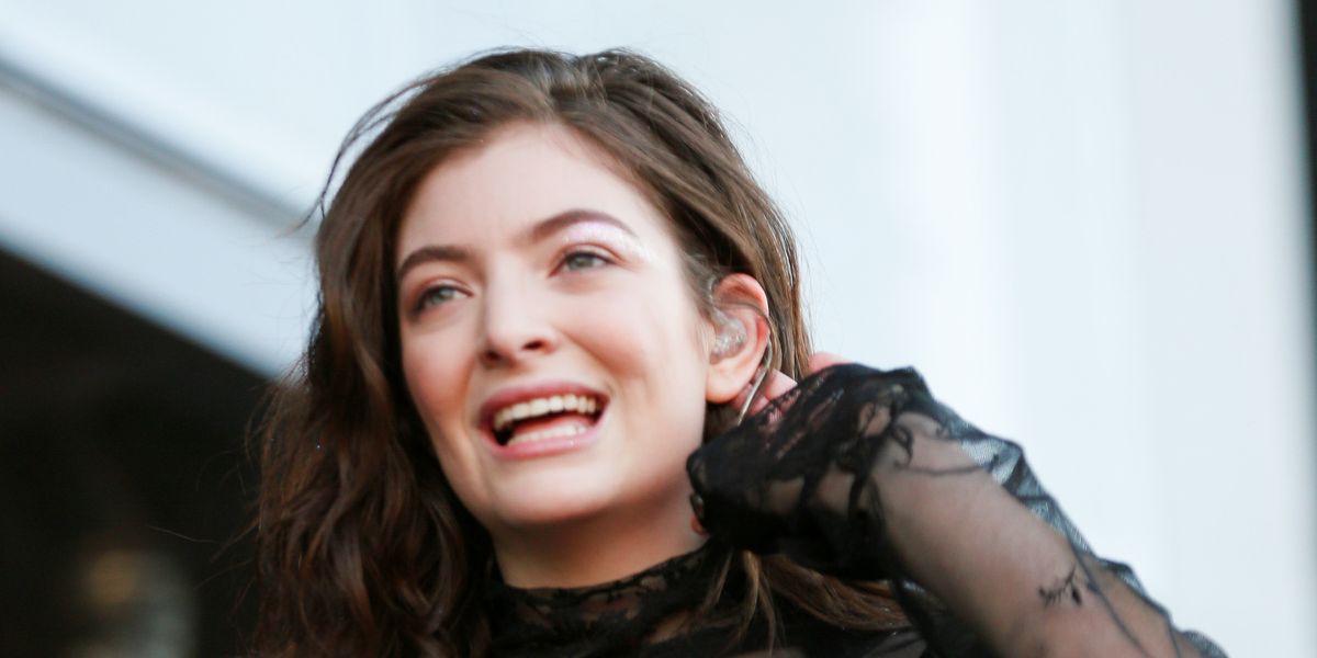 Lorde Just Deleted Most of Her Instagram and Twitter Posts - PAPER Magazine