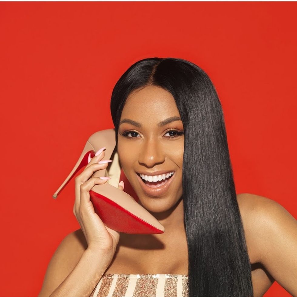 20 Black Beauty Bloggers You Need To Subscribe To - xoNecole