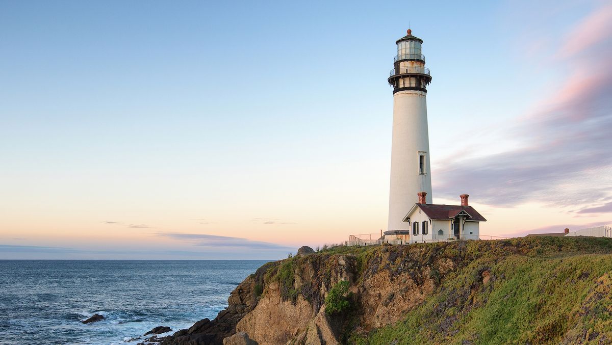 3 Breathtaking Lighthouses In The Upper Peninsula And Their Importance