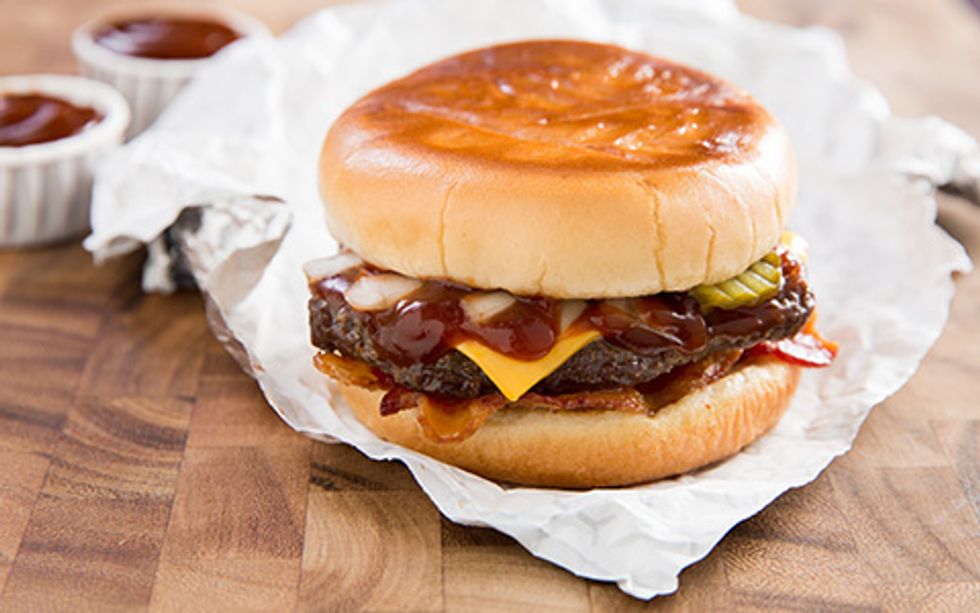 12 small burger chains that the entire world should know - It's a ...