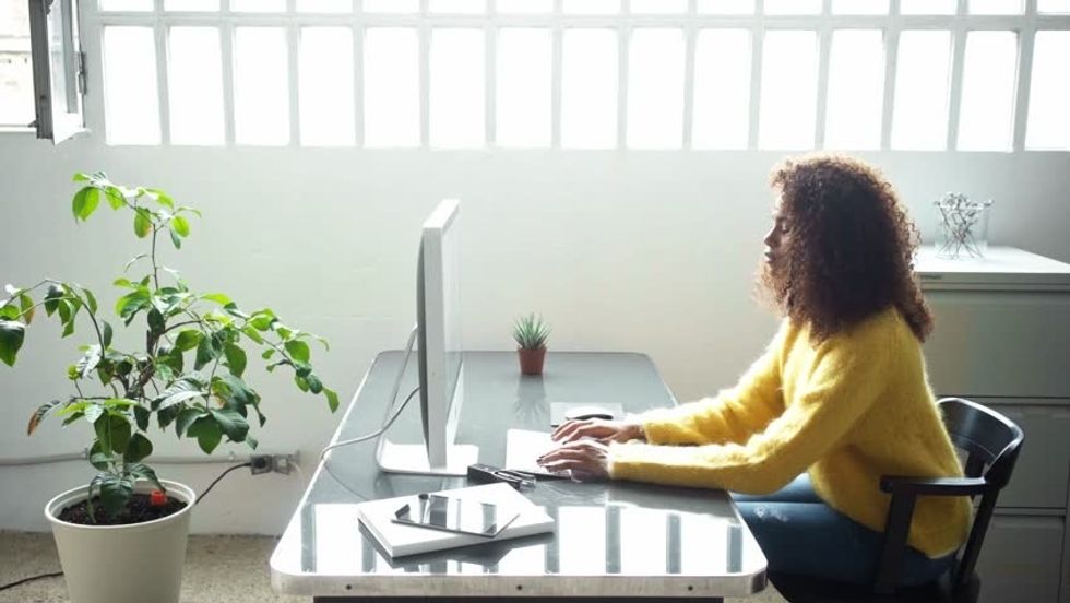 7 Monday Morning Habits For Successful Work Weeks - xoNecole: Women's ...