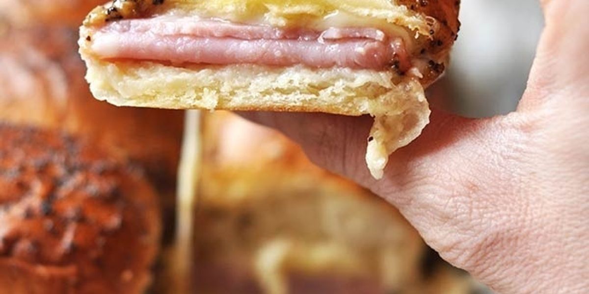 Ham and Cheese Hawaiian Roll Sandwiches - My Recipe Magic