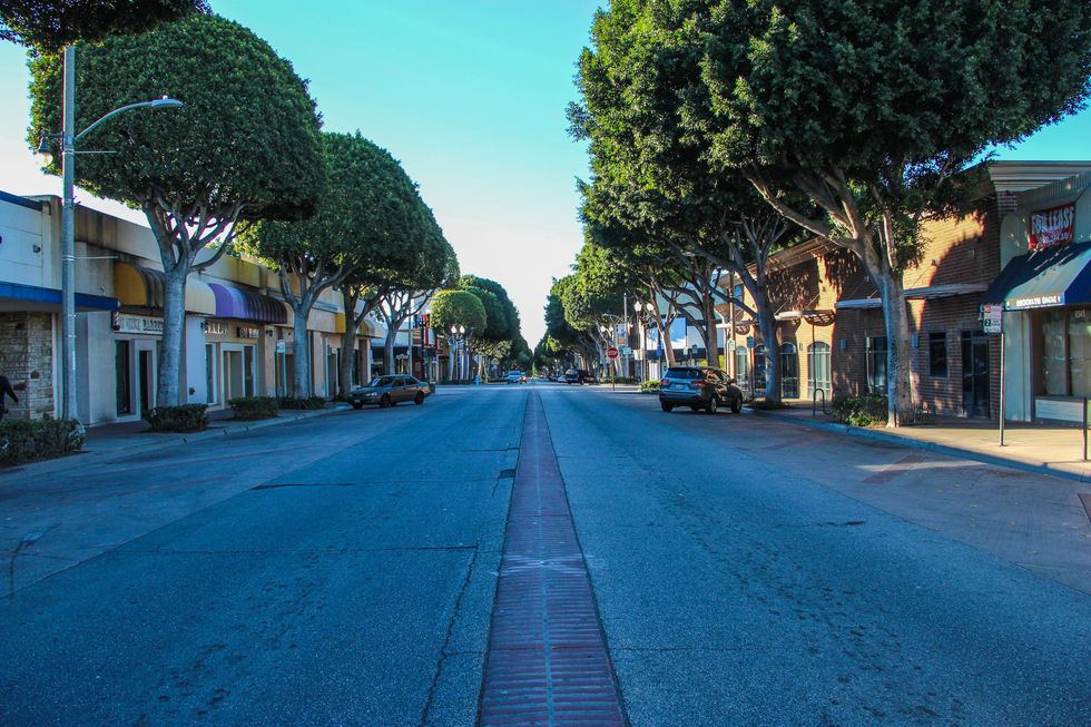 15 Signs You're Just A Small Town Girl Living In A Lonely World