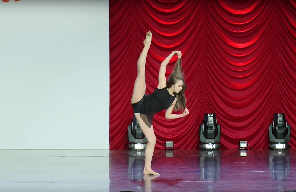 Tate McRae's First-Place Dance Awards Solo Will Leave You #SHOOK ...