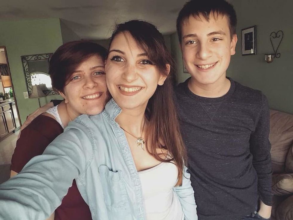 9 Middle Child Stereotypes That Are Actually True