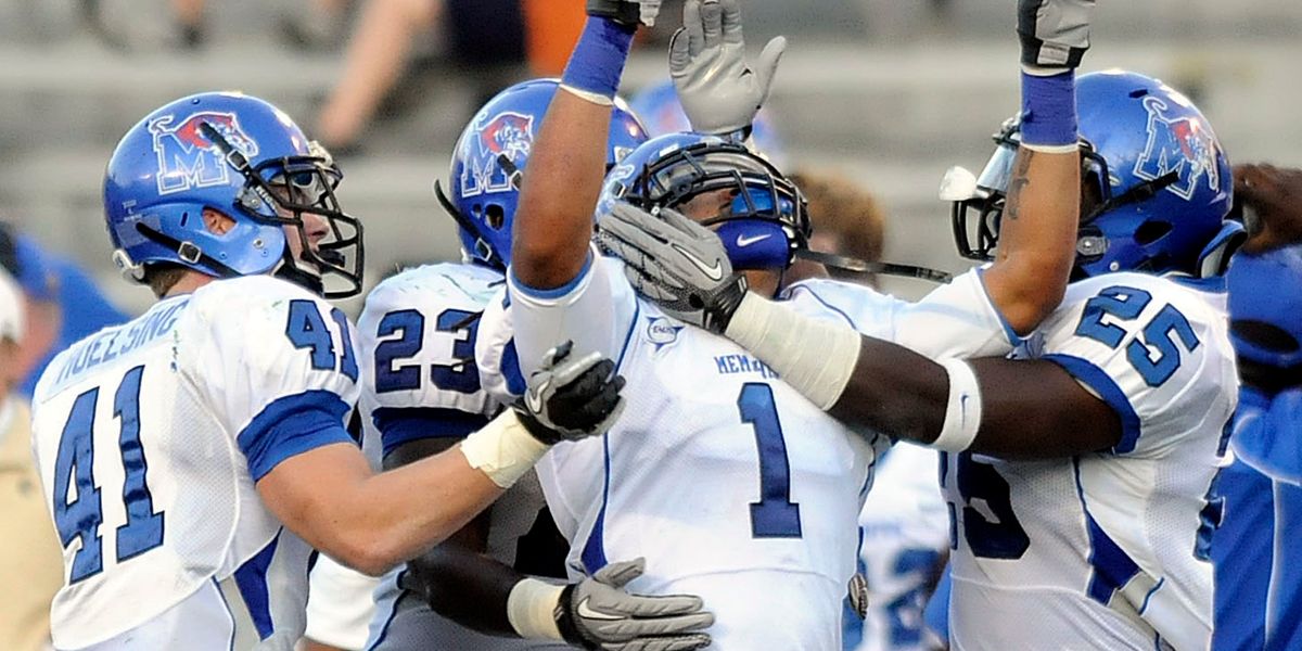 This Memphis football player is very proud of his mullet - It's a ...