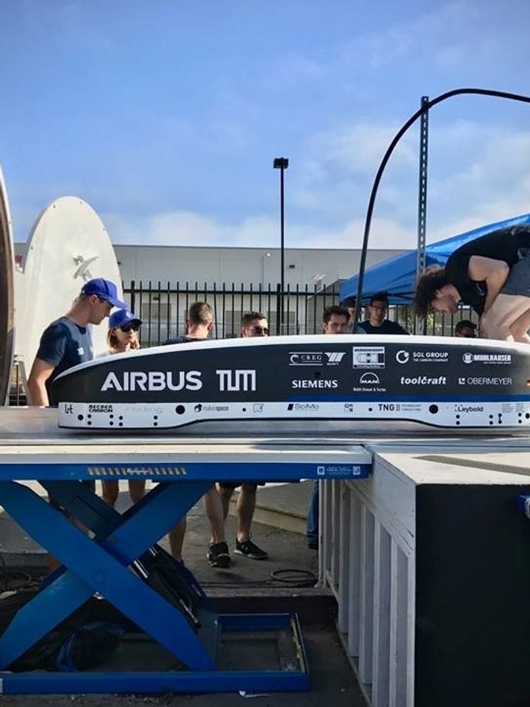 Hyperloop competition winner sets new 290mph speed record - Gearbrain