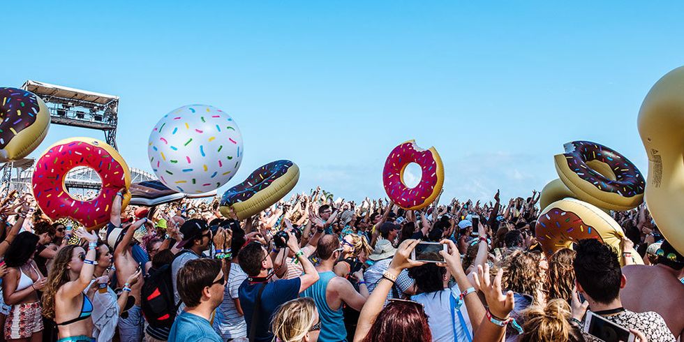 Come Hang At Hangout Fest 2018, On Us - NYLON