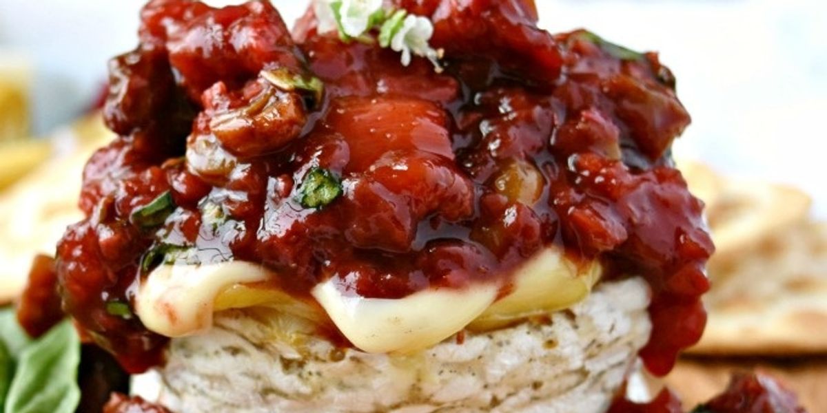 Strawberry Chutney Baked Brie My Recipe Magic