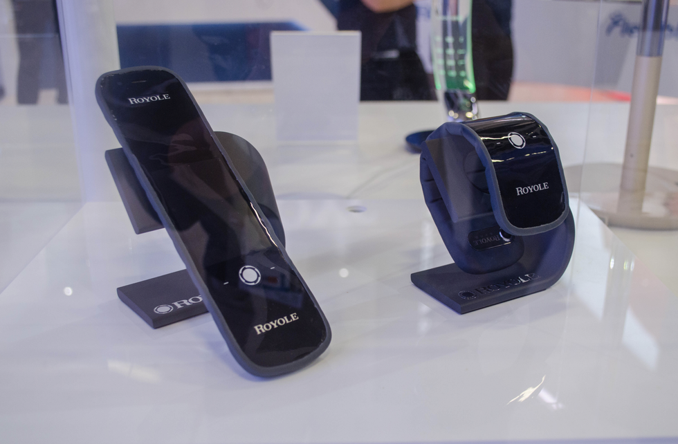 Royole shows off flexible displays for folding phones at IFA - Gearbrain