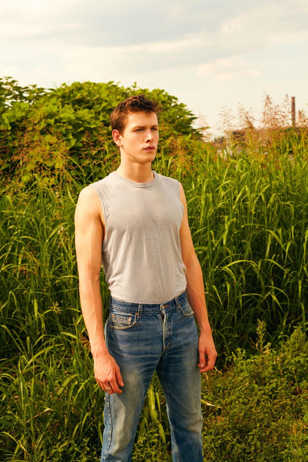 Harris Dickinson Gives A Haunting Debut Performance In ‘Beach Rats’ - NYLON