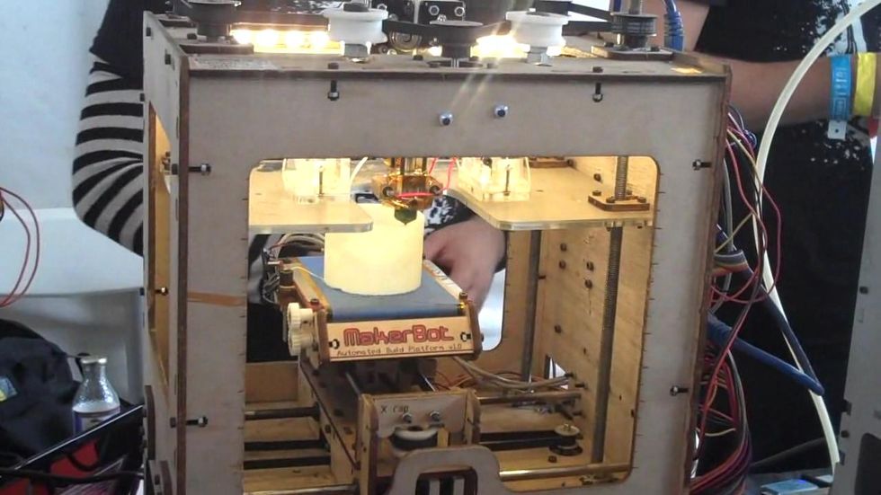 World s Smallest 3 D Printer Unveiled Big Think World s Smallest 3 D Printer Unveiled Big Think