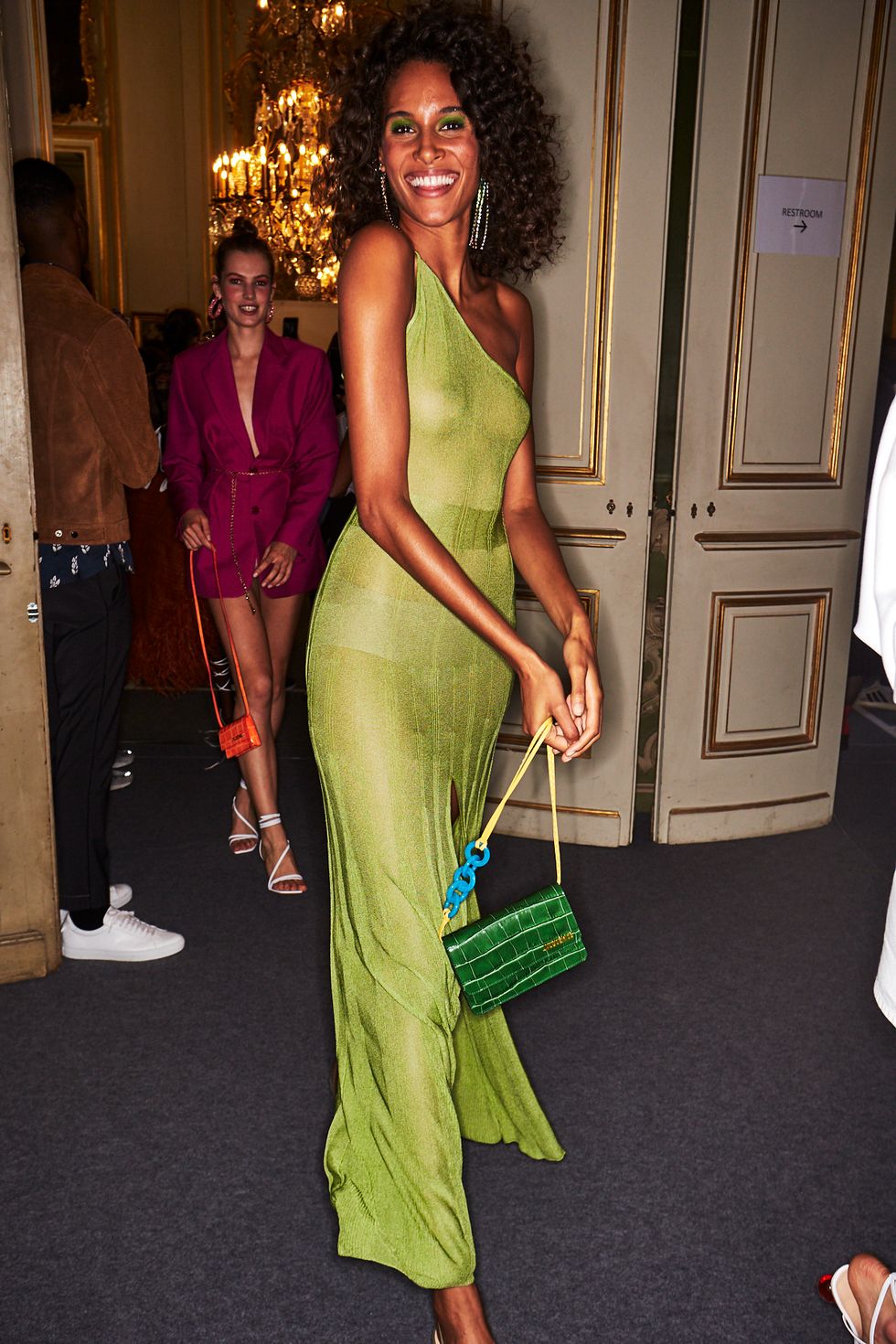 Jacquemus Shows Riviera-Inspired Collection at Paris Fashion Week ...