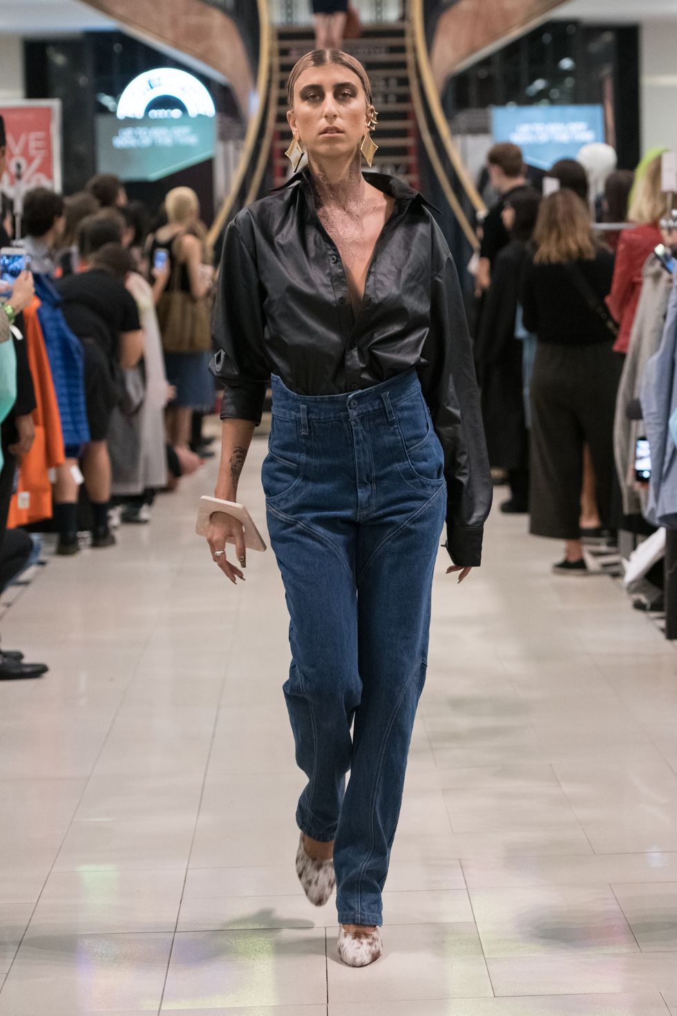 Barragán Shows Spring 2019 in Century 21 - PAPER Magazine