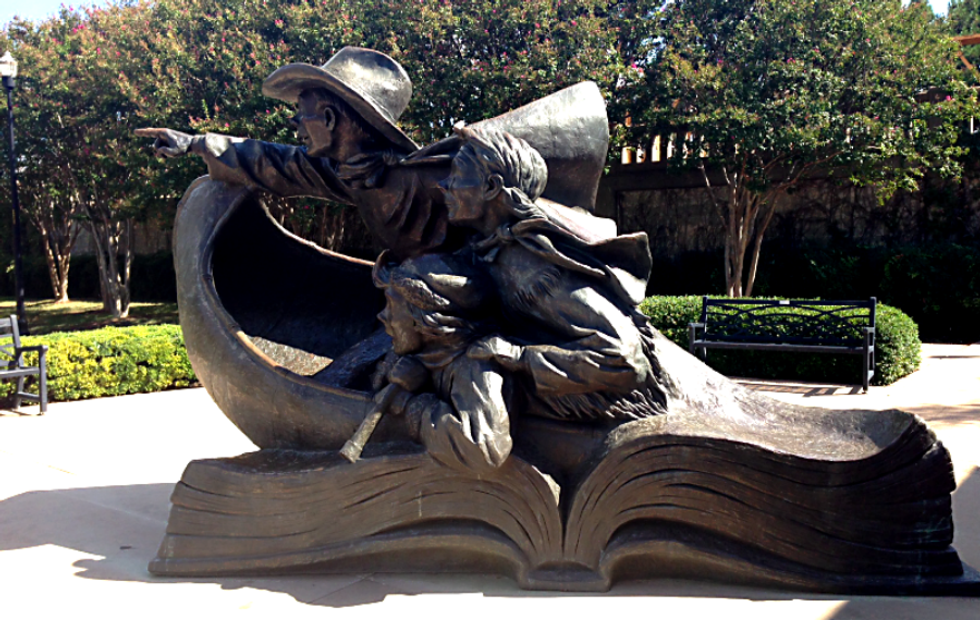 This Texas town is filled with adorable storybook statues - It's a ...