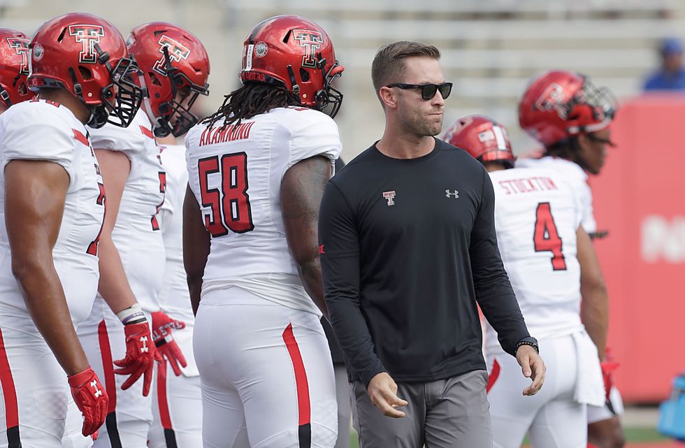 College football report: Kliff Kingsbury gets a signature win - SportsMap