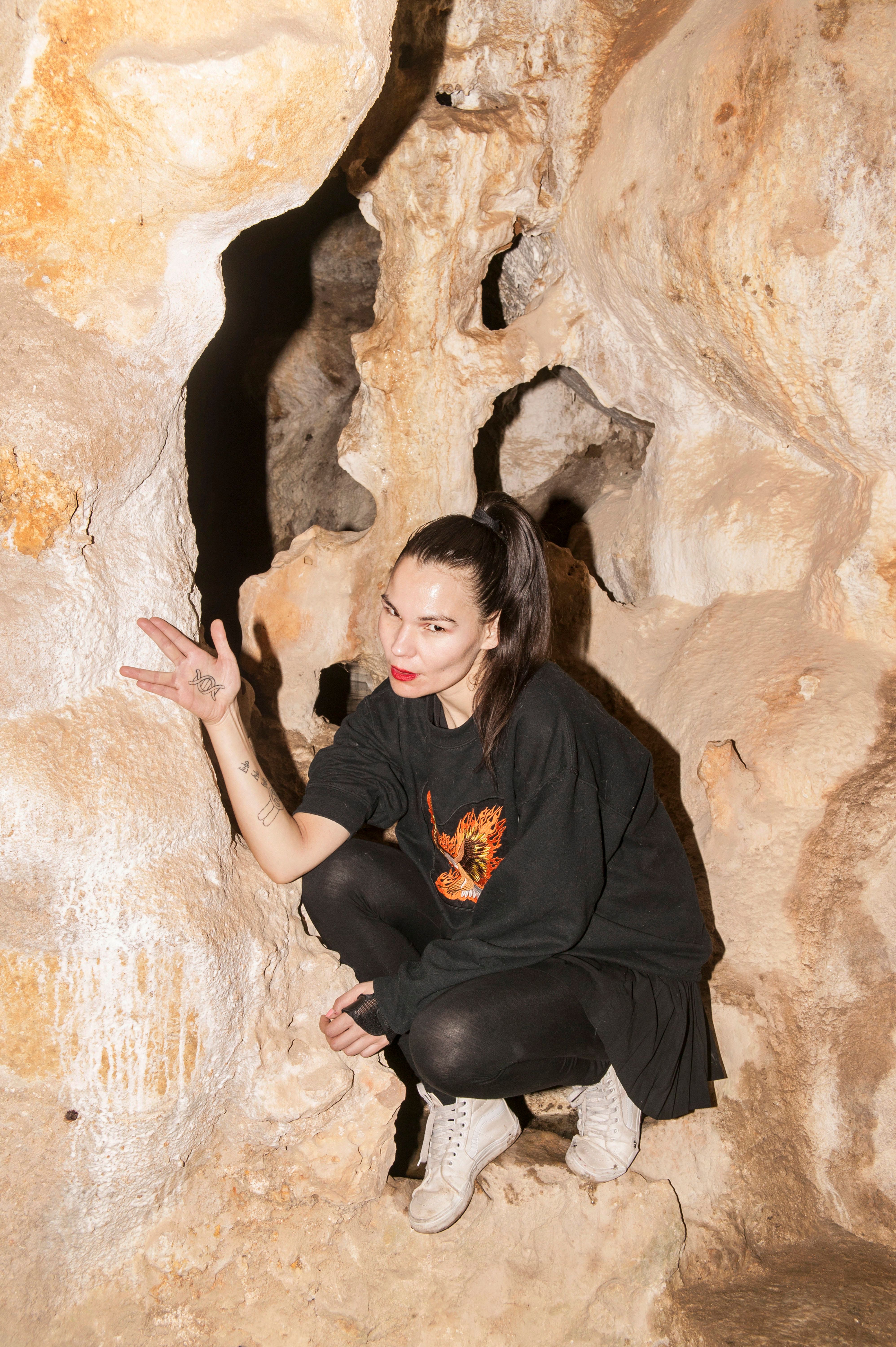 Aïsha Devi Shares VR Video For 'DNA/Inner State of Alchemy' - PAPER Magazine