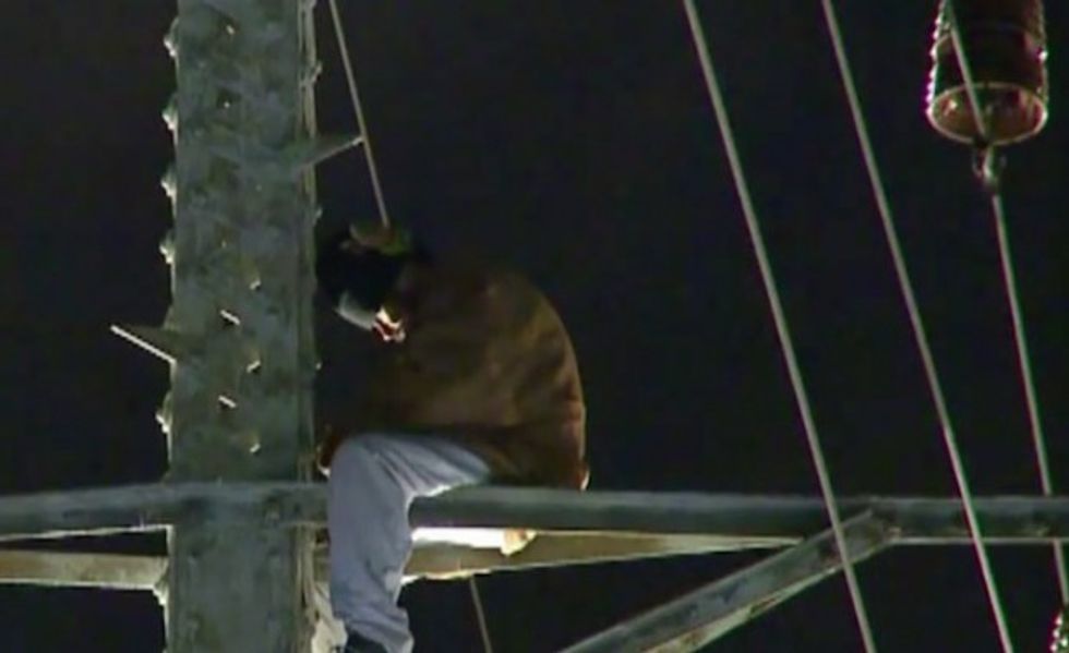 Man Grabs 66,000 Volt Power Line, Falls 125 Feet...and Survives - TheBlaze