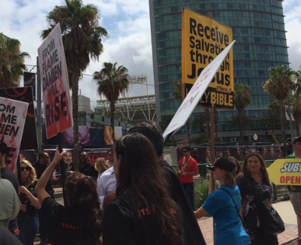 Christians Picket Outside San Diego Comic Con Every Year — but Take a ...