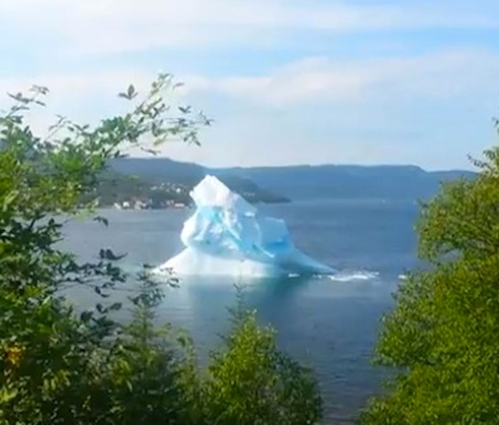 Onlookers Thought This Iceberg Was About to Flip Over. But 28 Seconds ...