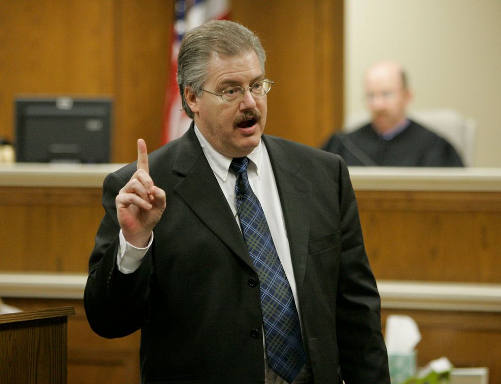 Making A Murderer Prosecutor Who Put Steven Avery Behind Bars Has A Message About The Now making-a-murderer-prosecutor-who-put-steven-avery-behind-bars-has-a-message-about-the-now