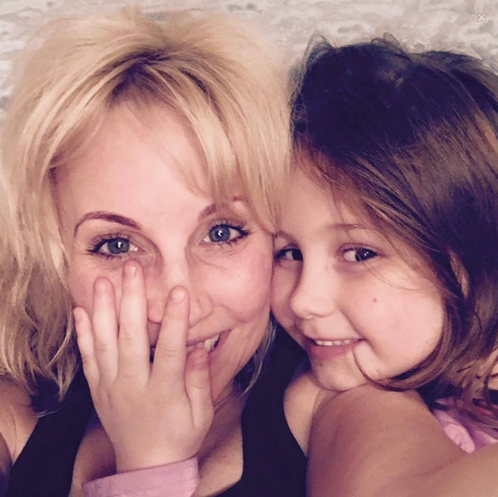 Mom And Her 4 Year Old Daughter Couldn t Figure Out Cause Of Mystery mom-and-her-4-year-old-daughter-couldn-t-figure-out-cause-of-mystery