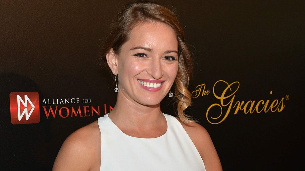 MSNBC reporter Katy Tur proves her ignorance, but later corrects her ...