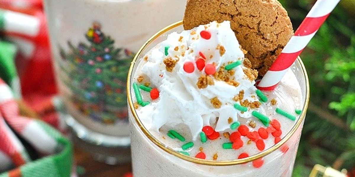 Frosted Gingerbread Cookie Protein Smoothie - My Recipe Magic