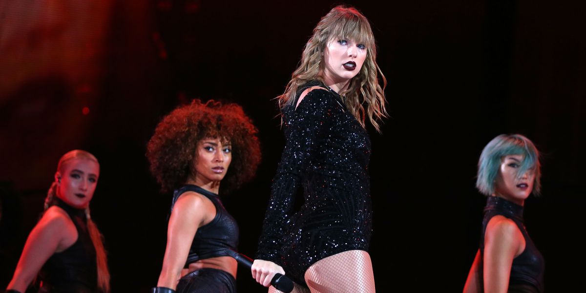 Taylor Swift's "Reputation" Movie Debuts New Years Day on Netflix ...