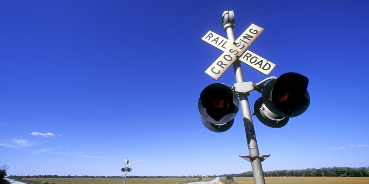 Railroad Crossing Safety Tips Focus of Government Campaign - Penske ...
