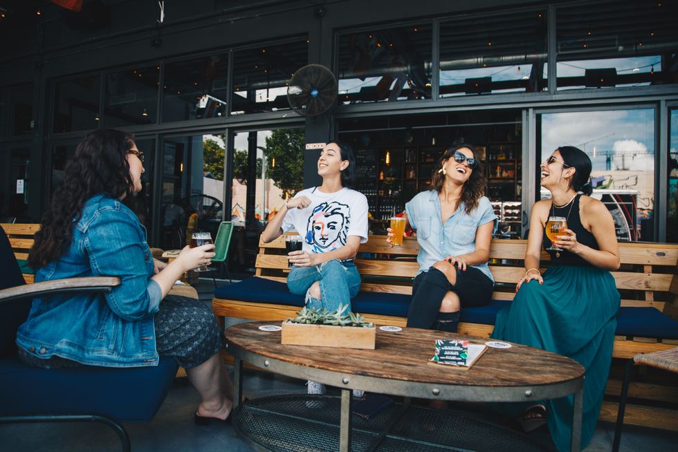 6 Reasons Going Out To The Bars Is More Fun Than Going To A House Show