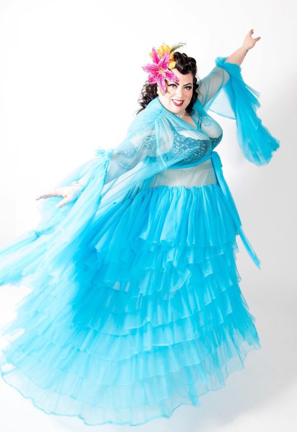 These gorgeous portraits of badass, body-positive burlesque dancers are ...
