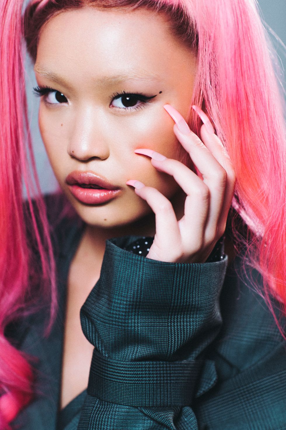 Meet Instagram Pink-Haired Instagram Model Chinqpink - PAPER Magazine
