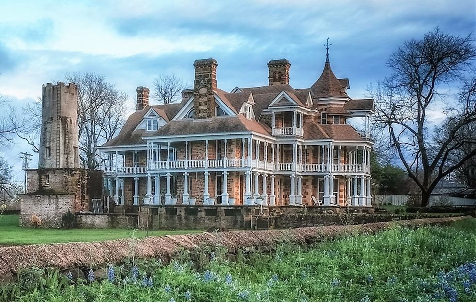 You can tour this gorgeous 132-year-old mansion in the Texas Hill ...